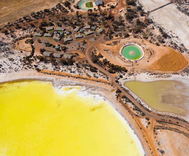 Exploring Lake Magic - A Hidden Treasure Close to the Wave Rock - Wade ...